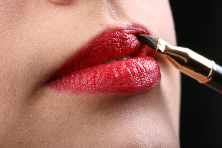 How to Keep Lipstick On. Say Goodbye to Lipstick Fails! - Luxe Luminous